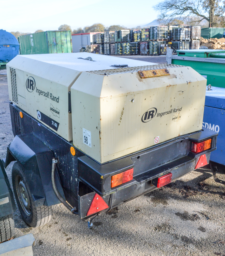 Doosan Ingersoll Rand 140 cfm diesel driven air compressor Year: 2011 S ...