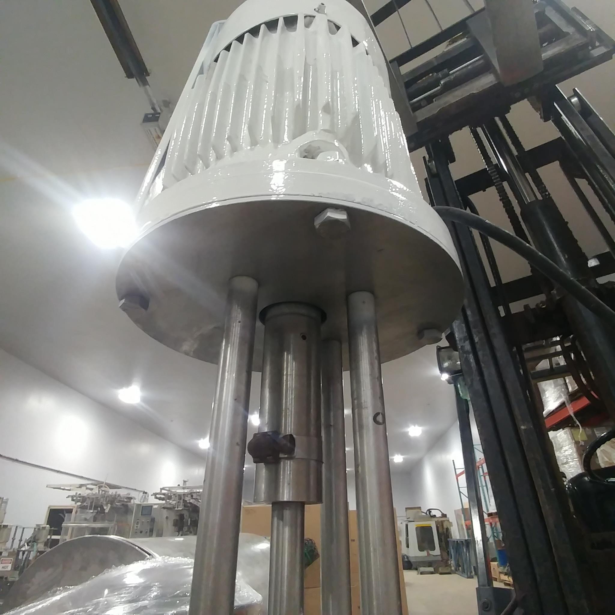Batch Style Homogenizer 31" shaft X 3-1/2" work head Equipped with ...