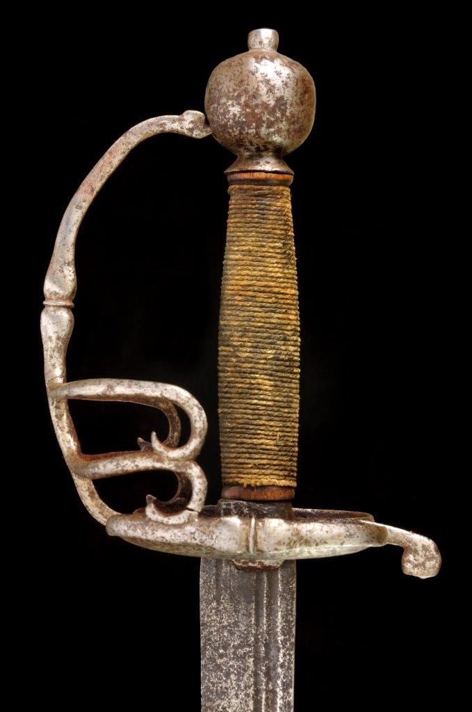 AN ENGLISH SWORD BROADSWORD, LATE 17TH C.SCHWERT Origin: England ...