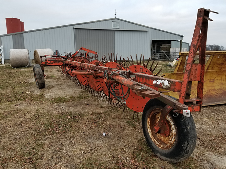 Darf 7 wheel root/rock rake ; Buyer’s premium: 2.00% : 750.00 USD ...