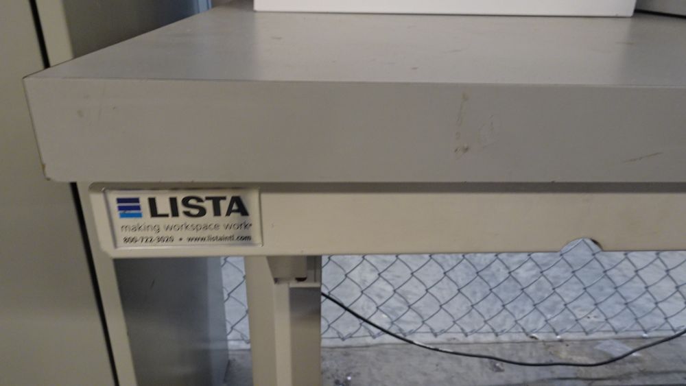 LISTA WORKBENCH W/ OVERHEAD LIGHTING (REUTER)