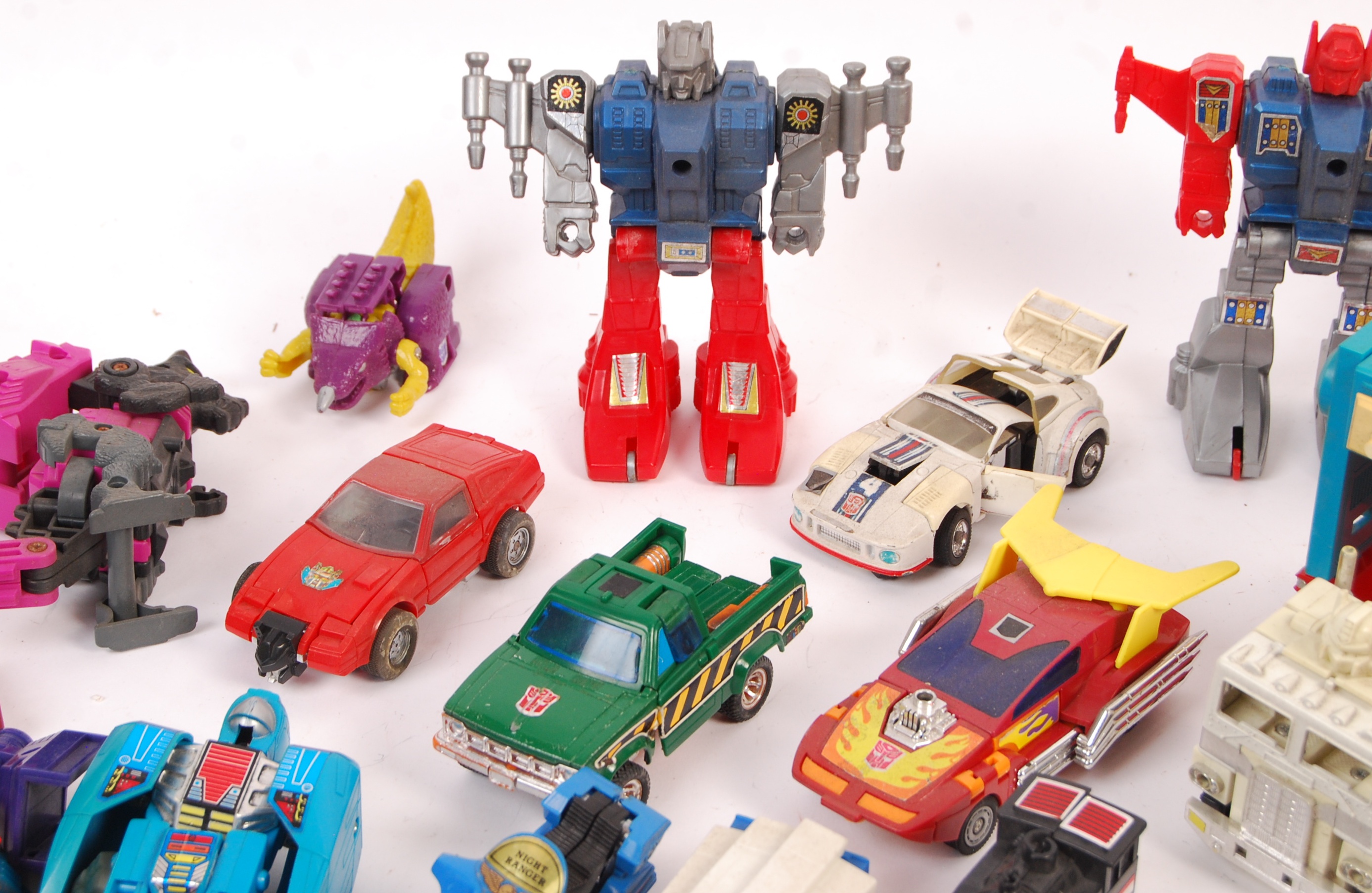 A collection of assorted vintage 1980's Hasbro made Transformers G1 ...