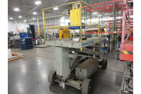 STRATO LIFT MODEL SR20 ELECTRIC SCISSOR LIFT; S/N 3393