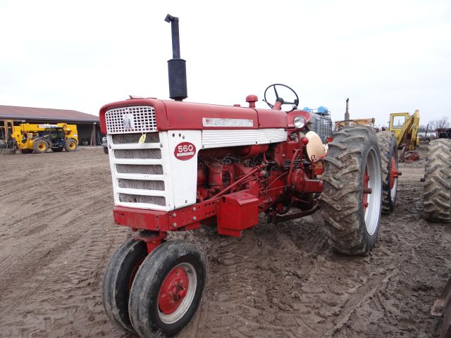 IH 506 Tractor Gas