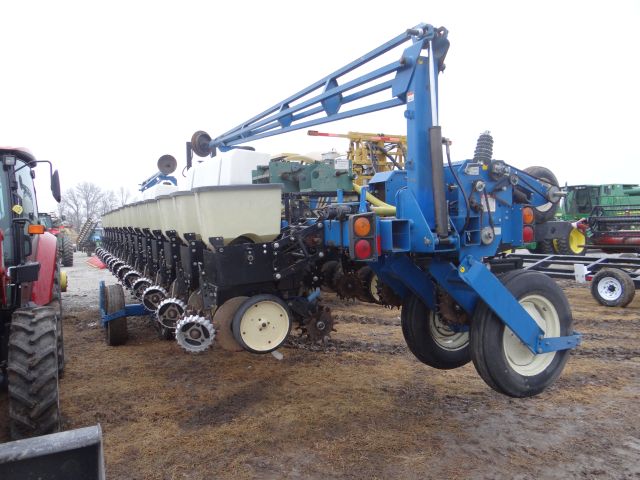 Kinze 2600 Planter 16/31, Martin Row Cleaners, Spiked Closing Wheels ...