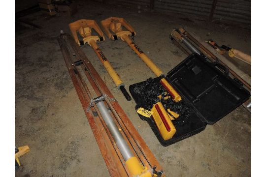 (2) Trimble LR410 receivers sn 0967J003SD, 0967-J002SD,(2) Trimble Mast ...