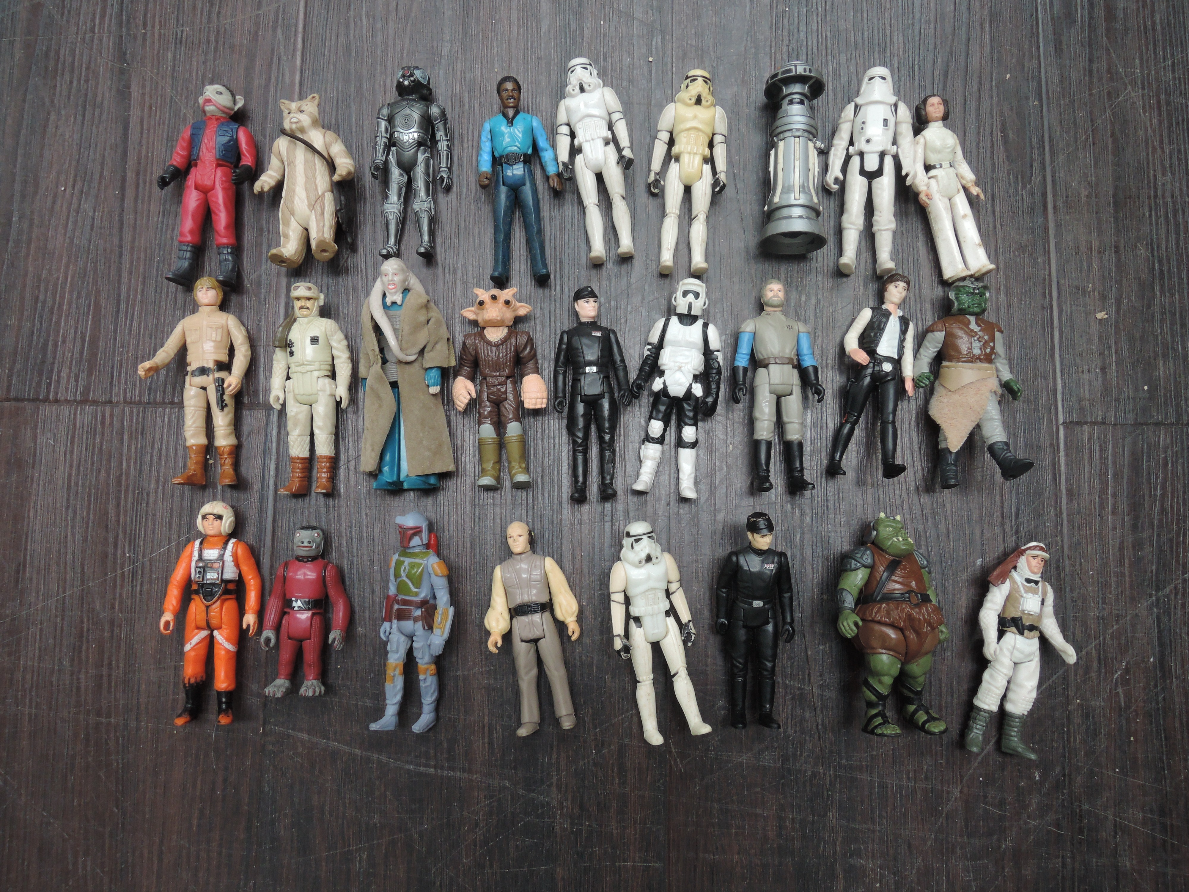 A collection of LFL and similar plastic star wars figures (approx 50)