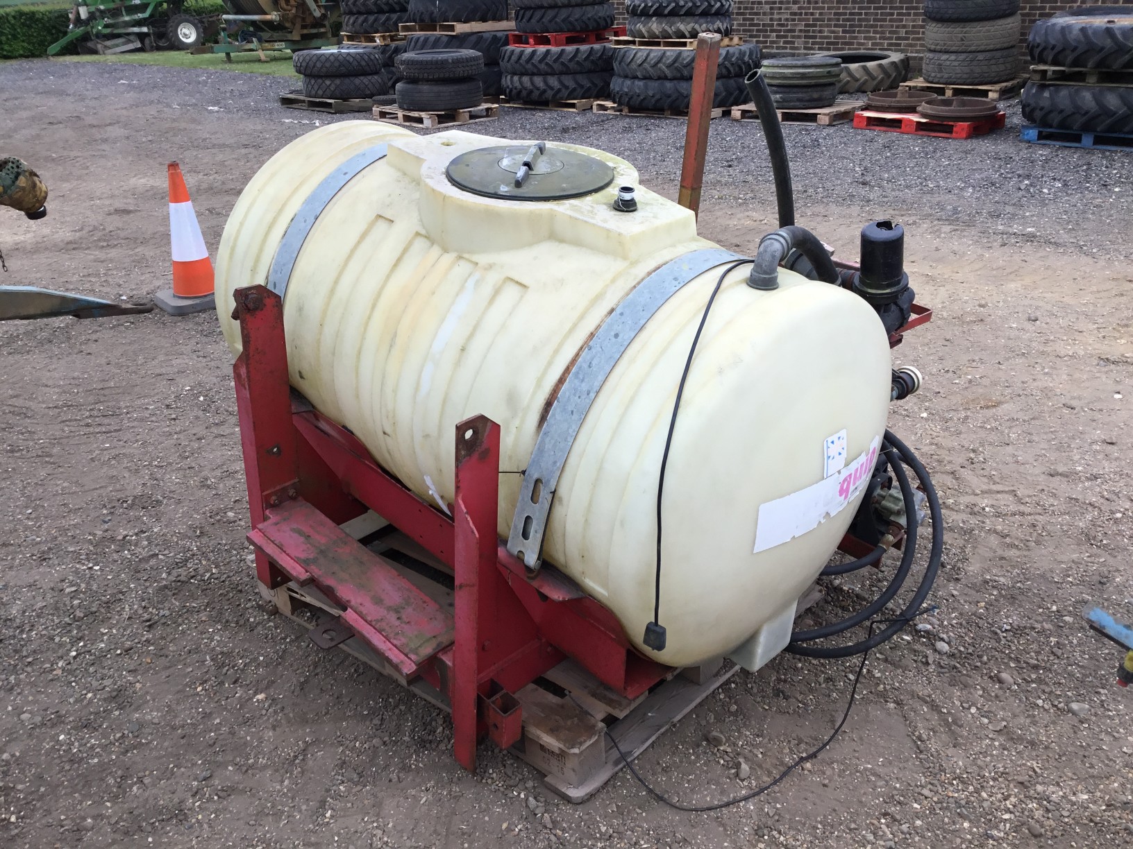Landquip front mounted sprayer tank. With hydraulic transfer pump and ...