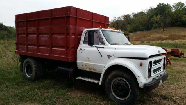 1967 Chevy C60 Grain truck, 13.5' bed