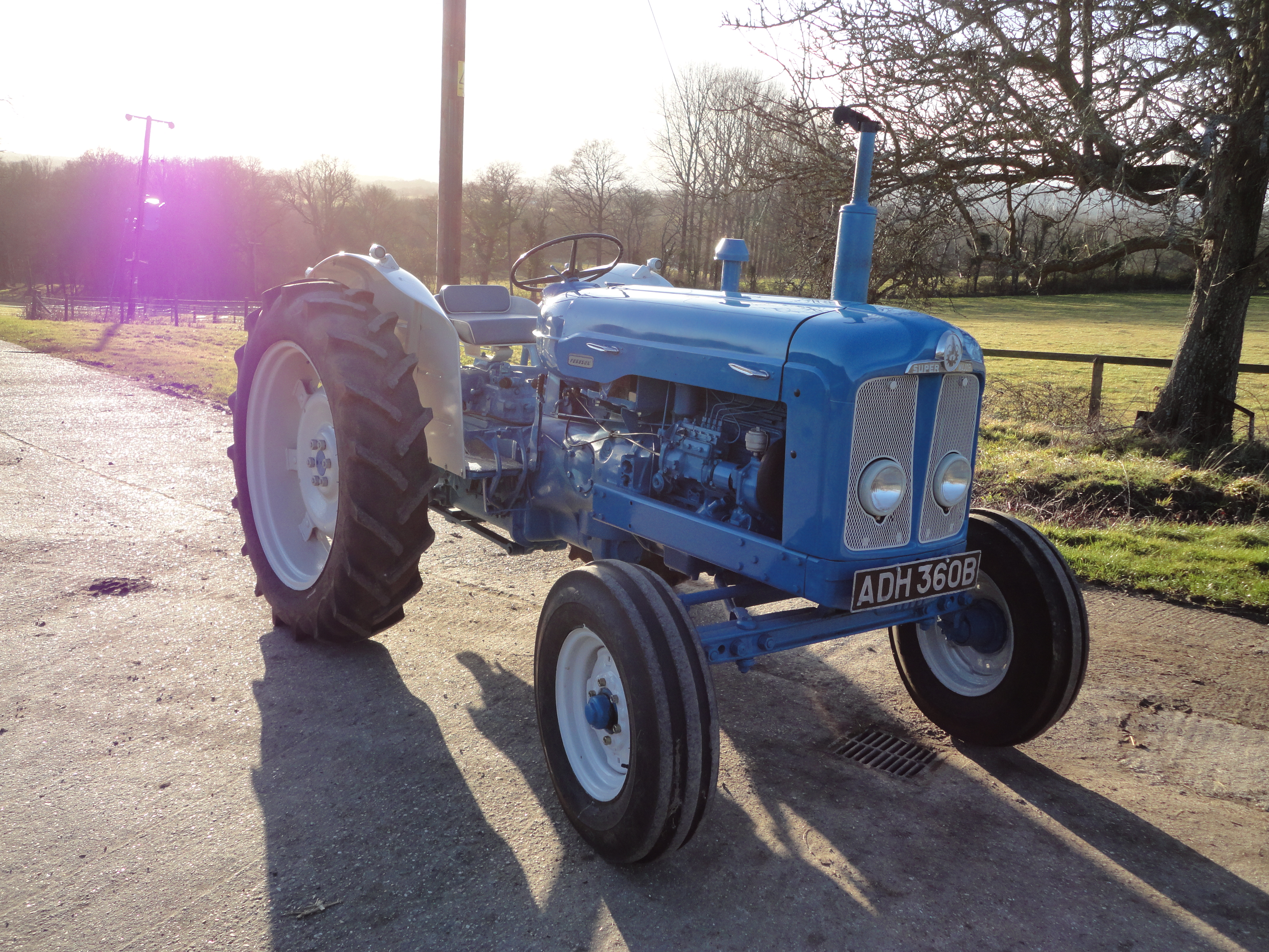 1964 FORDSON Super Major 4cylinder diesel TRACTOR Reg. No. ADH 360B ...
