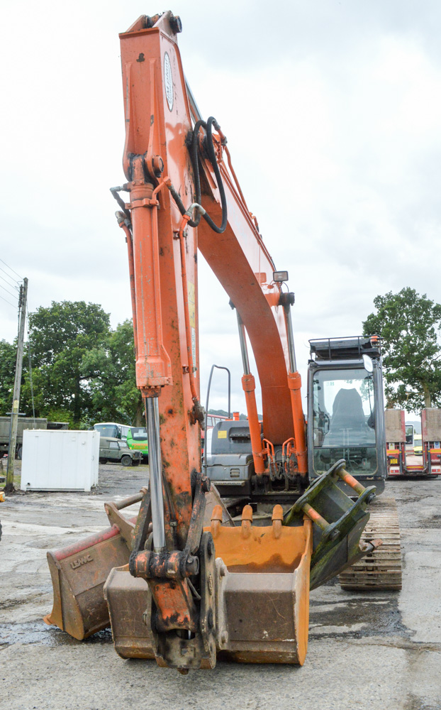 Hitachi Zaxis 210LC 21 tonne steel tracked excavator Year: 2008 S/N ...