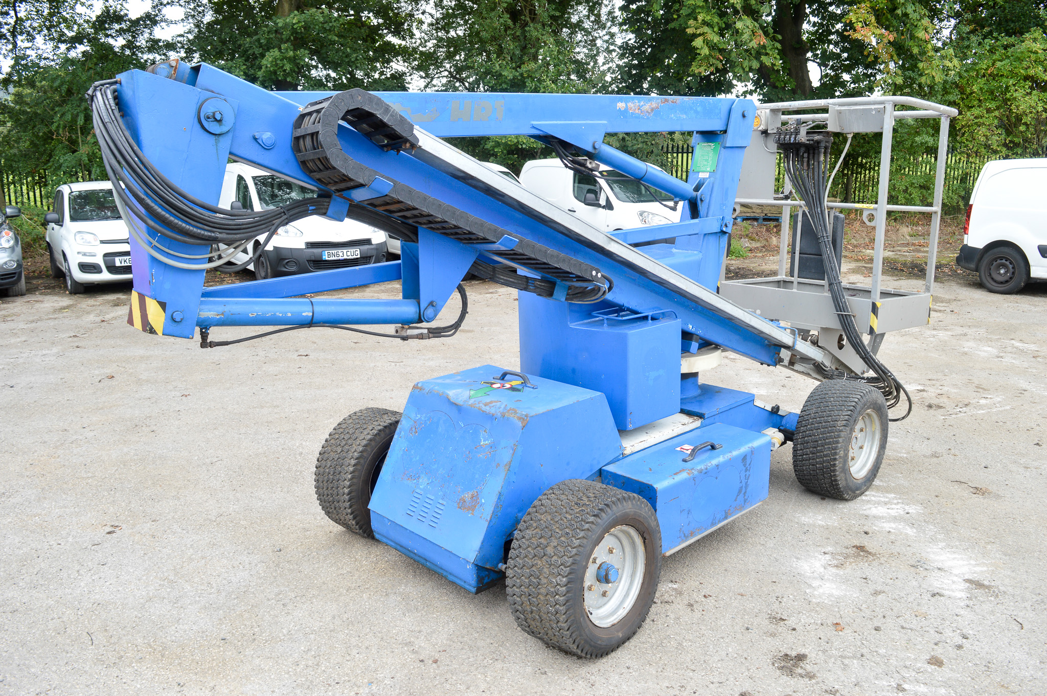 Nifty Lift HR12 12 metre battery elecric/diesel boom lift access ...