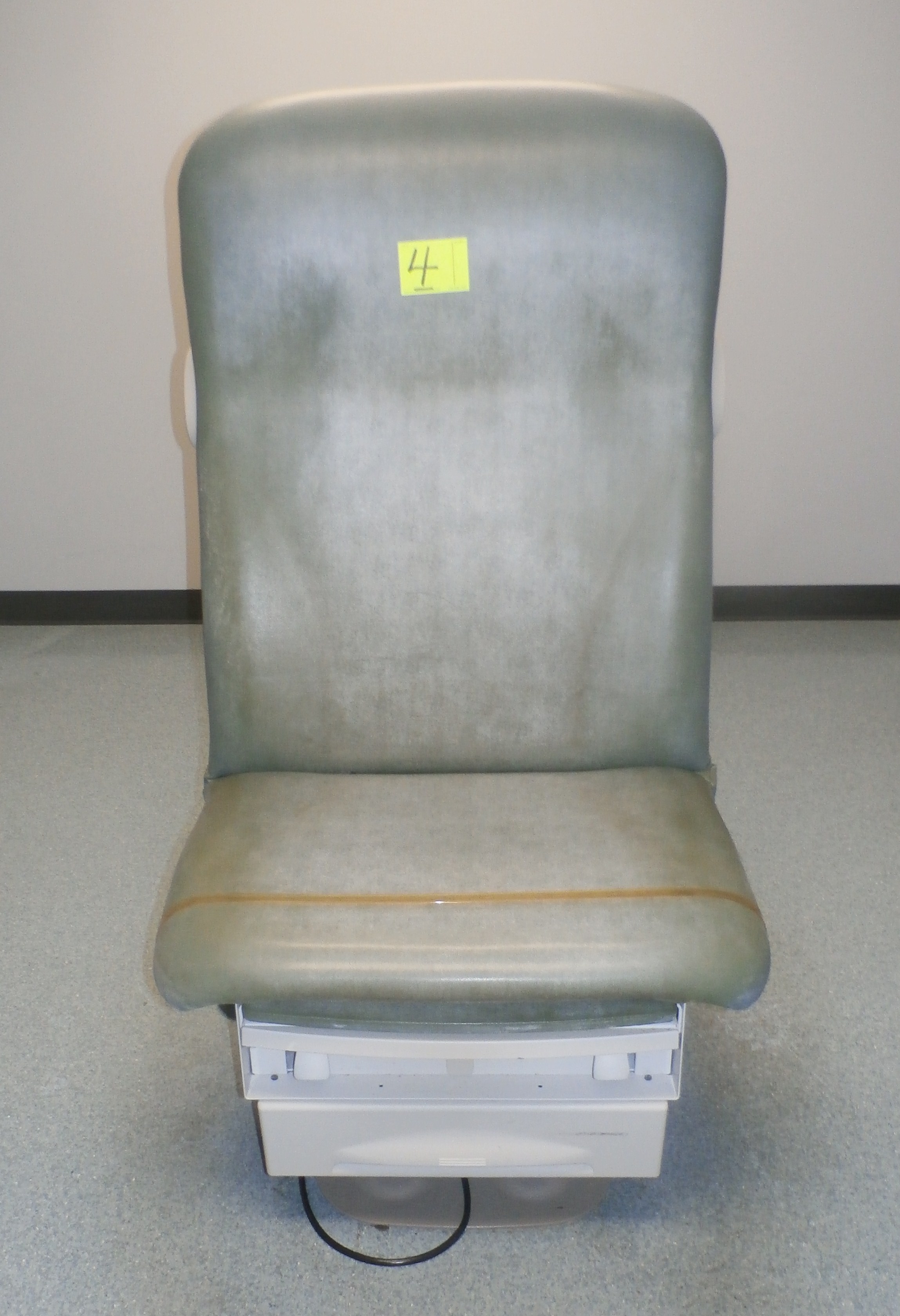 Midmark, Ritter 222-015, Barrier Free Power Exam Tables, SN:V361126