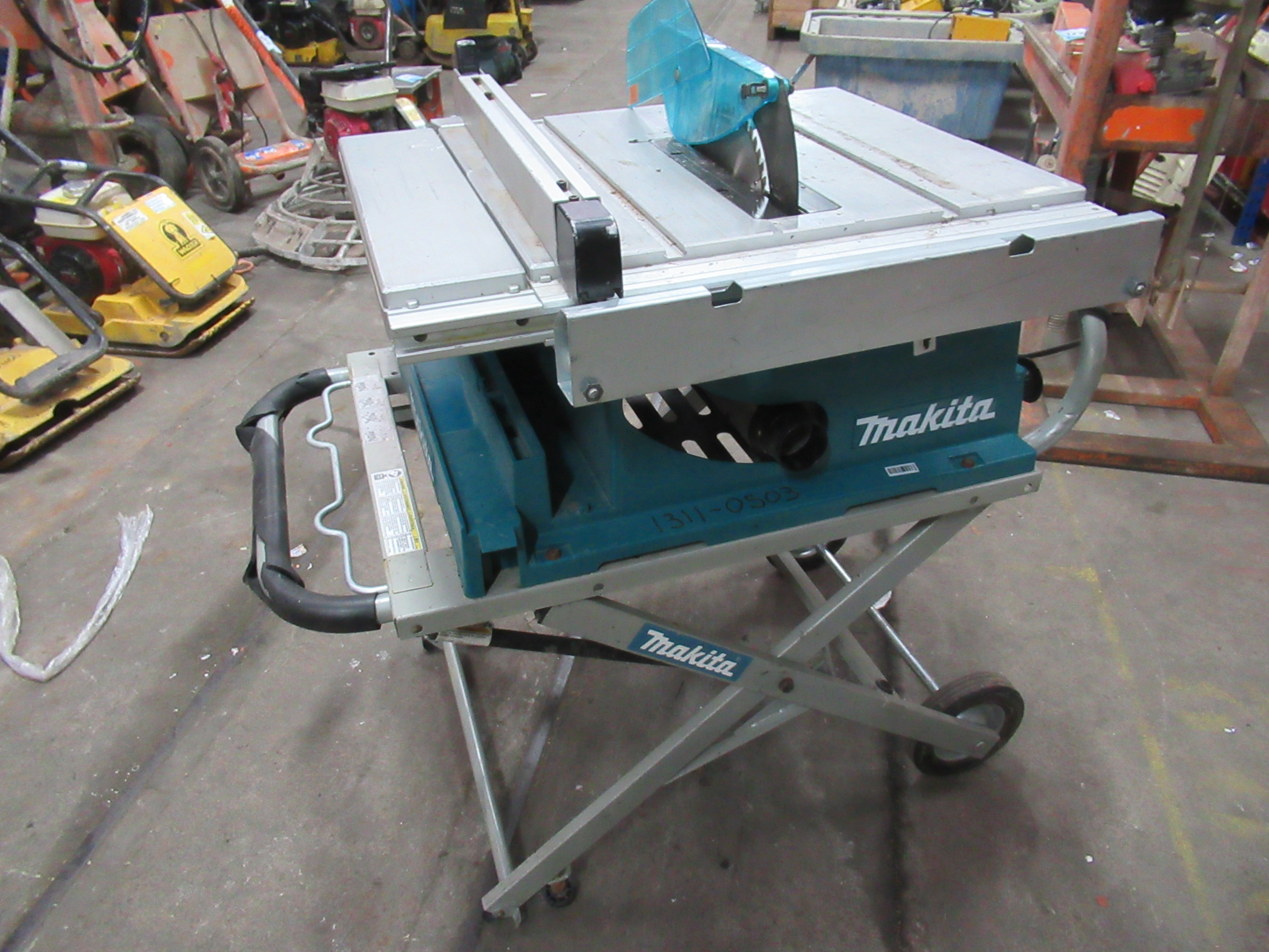 Makita 2704 Table Saw 110V on Folding Stand . 1311-0503