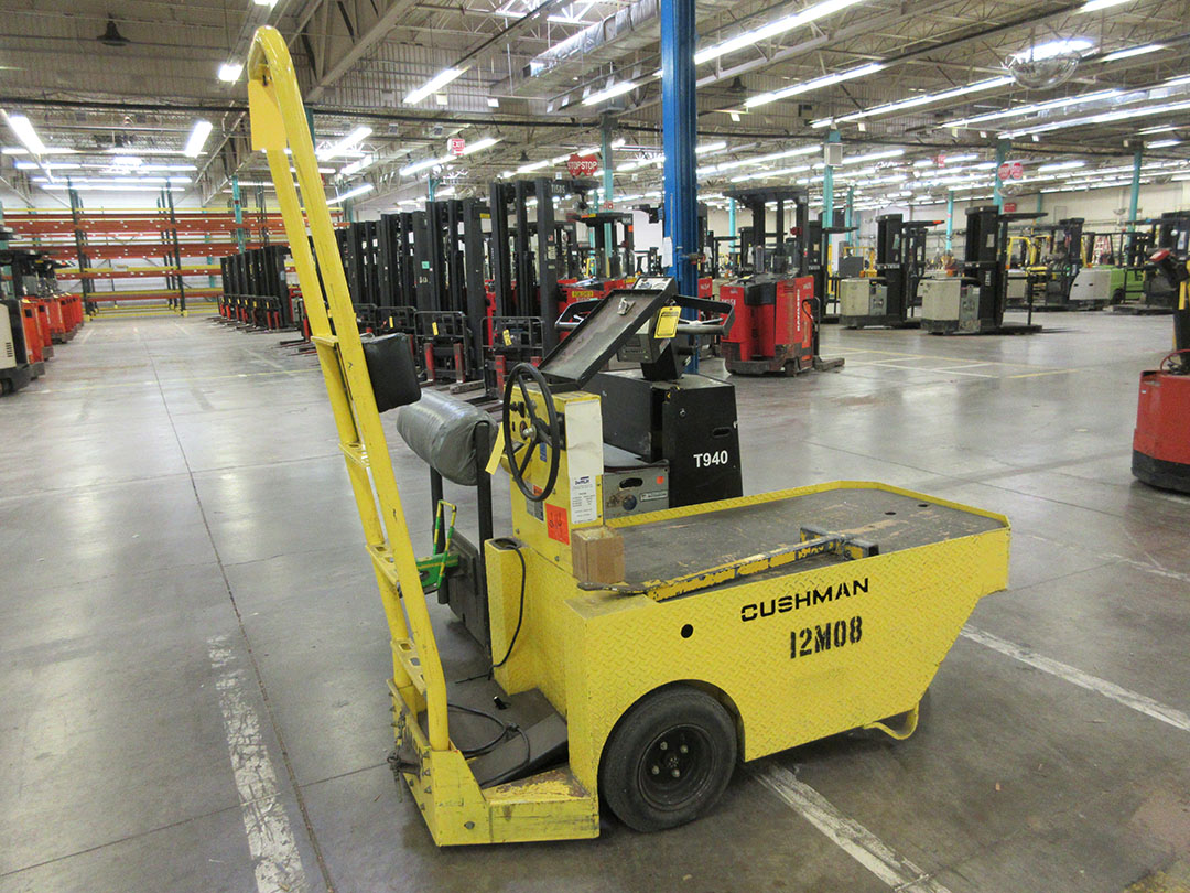 1998 CUSHMAN 36-VOLT ELECTRIC STOCK CHASER/PERSONNEL CART; MODEL 898361 ...