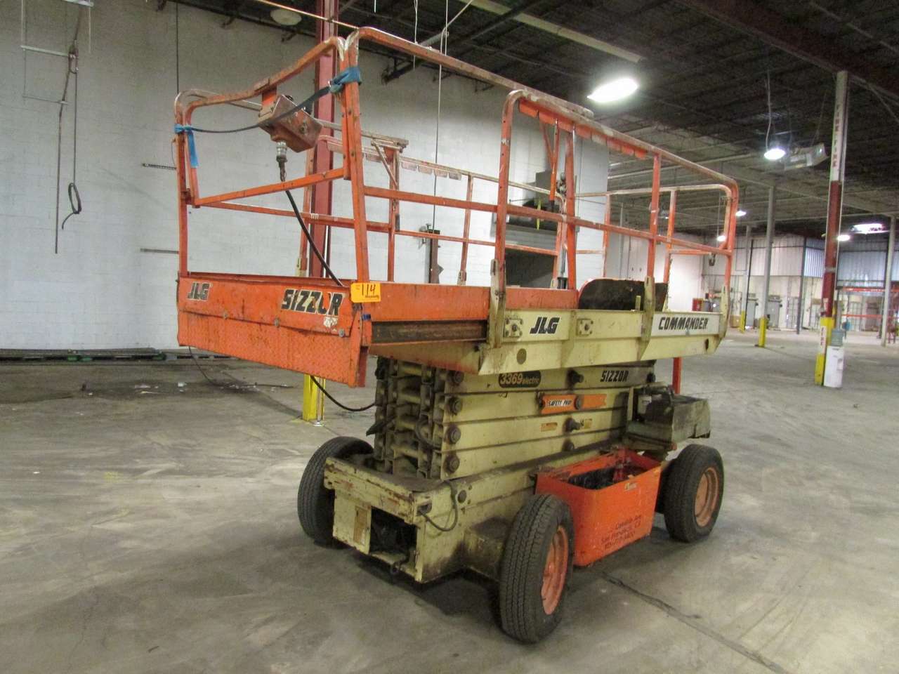 JLG 3369 48V Electric Scissor Lift 33' Max Height, 1000Lbs. Cap ...