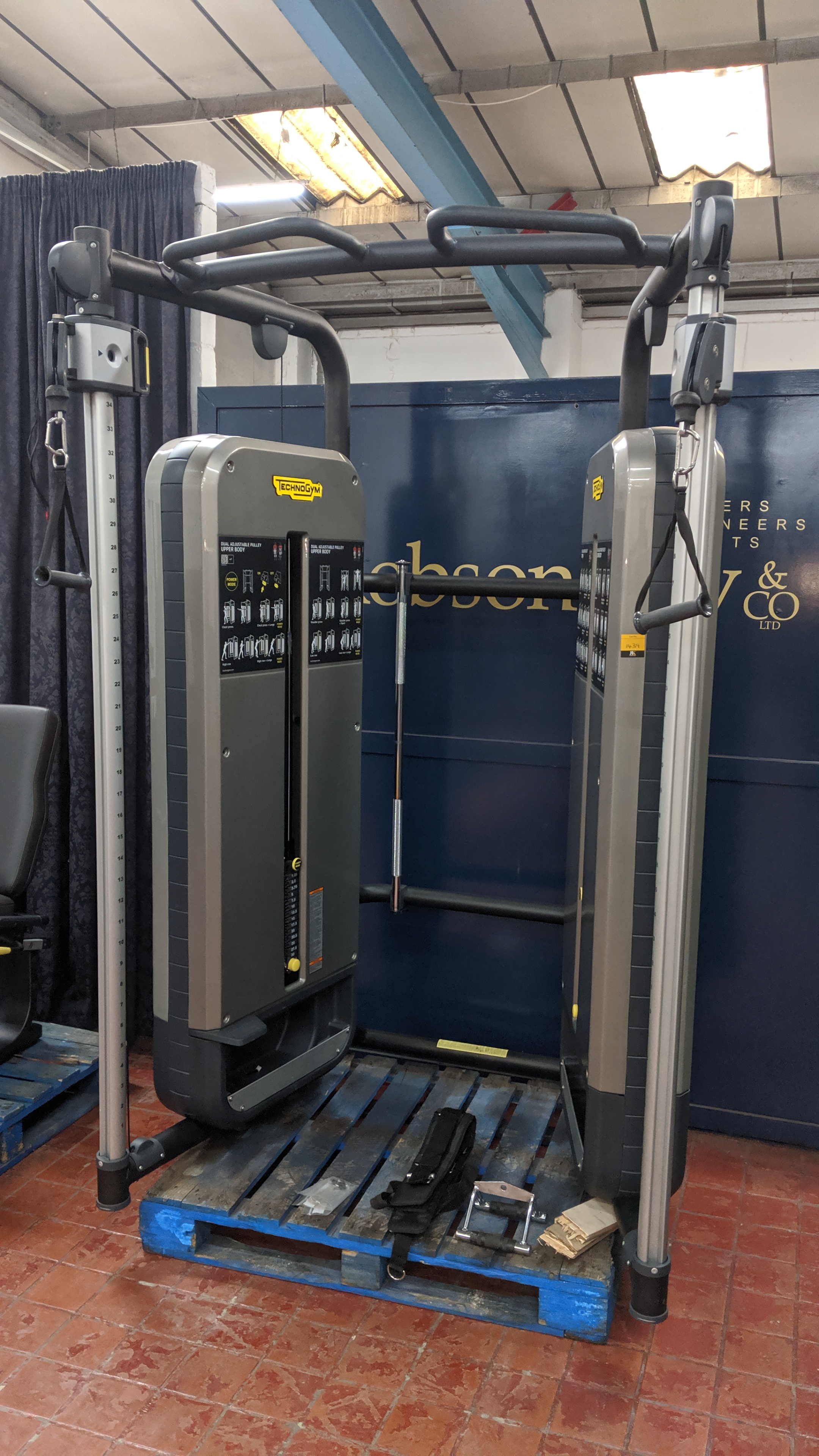 Technogym dual adjustable pulley system Purchased new in 2016 ...