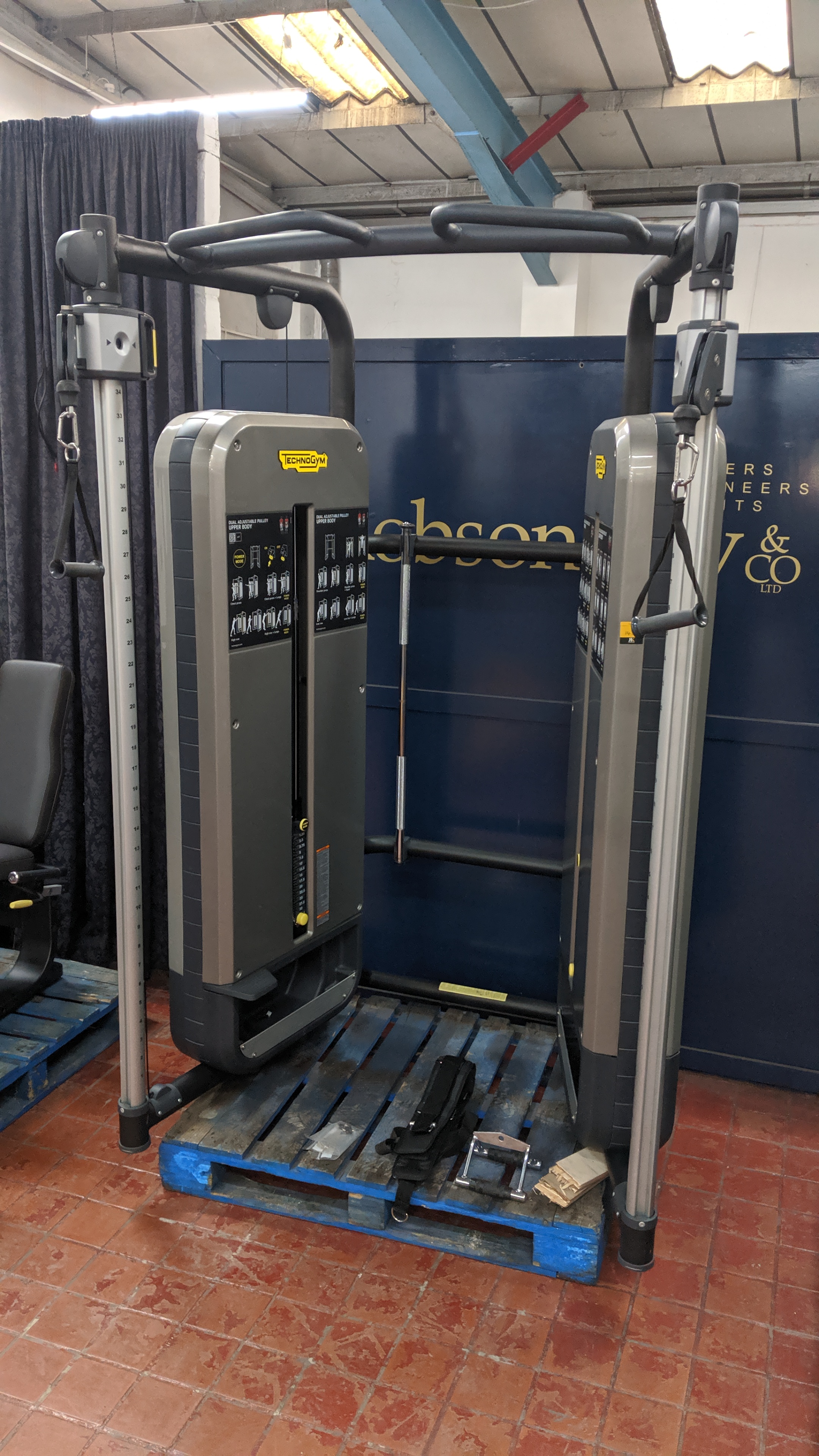 Technogym dual adjustable pulley system Purchased new in 2016 ...