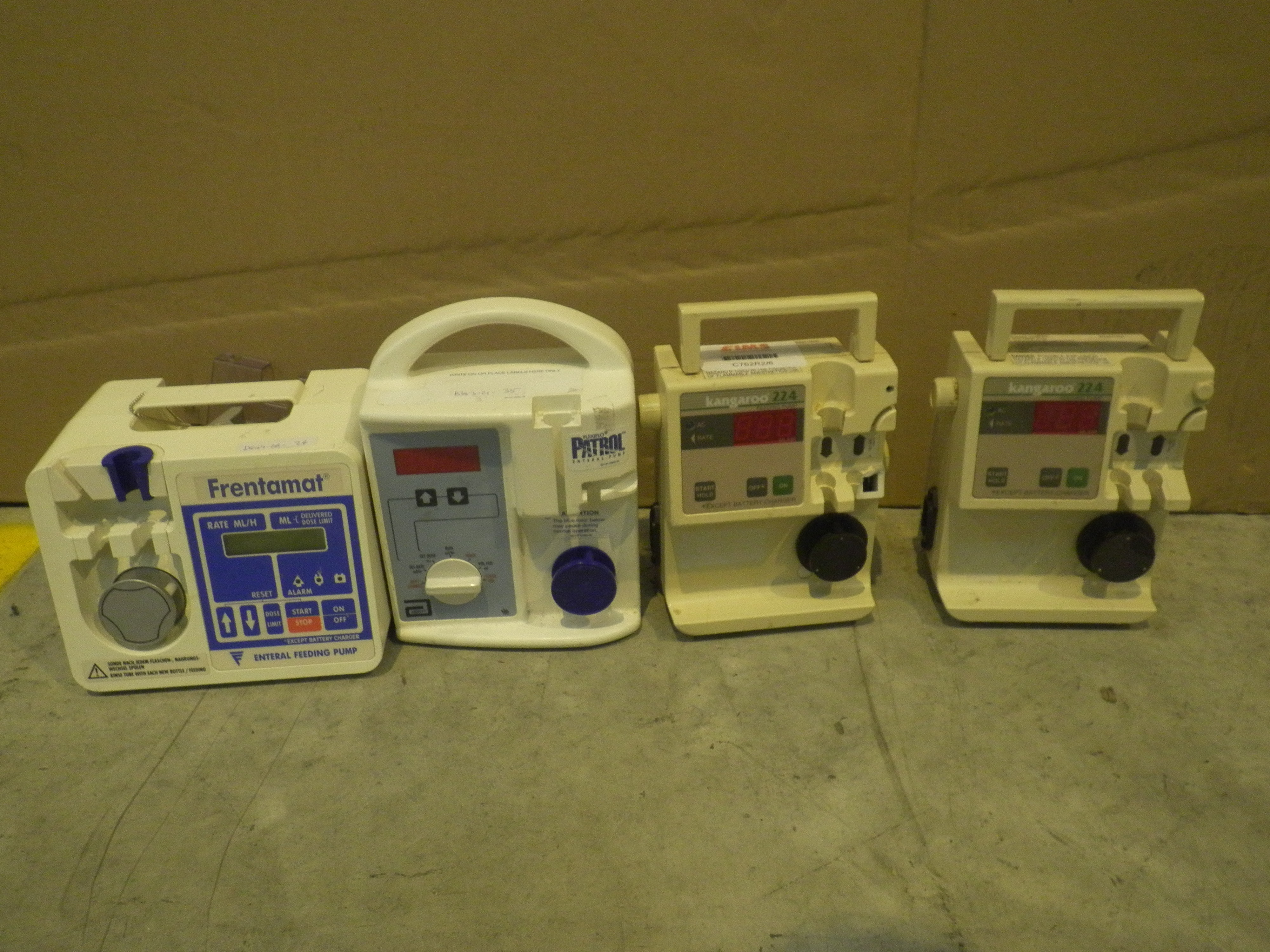 2x Kangaroo 224 Feeding Pumps With Abbott Flexiflo Patrol Enteral Pump ...