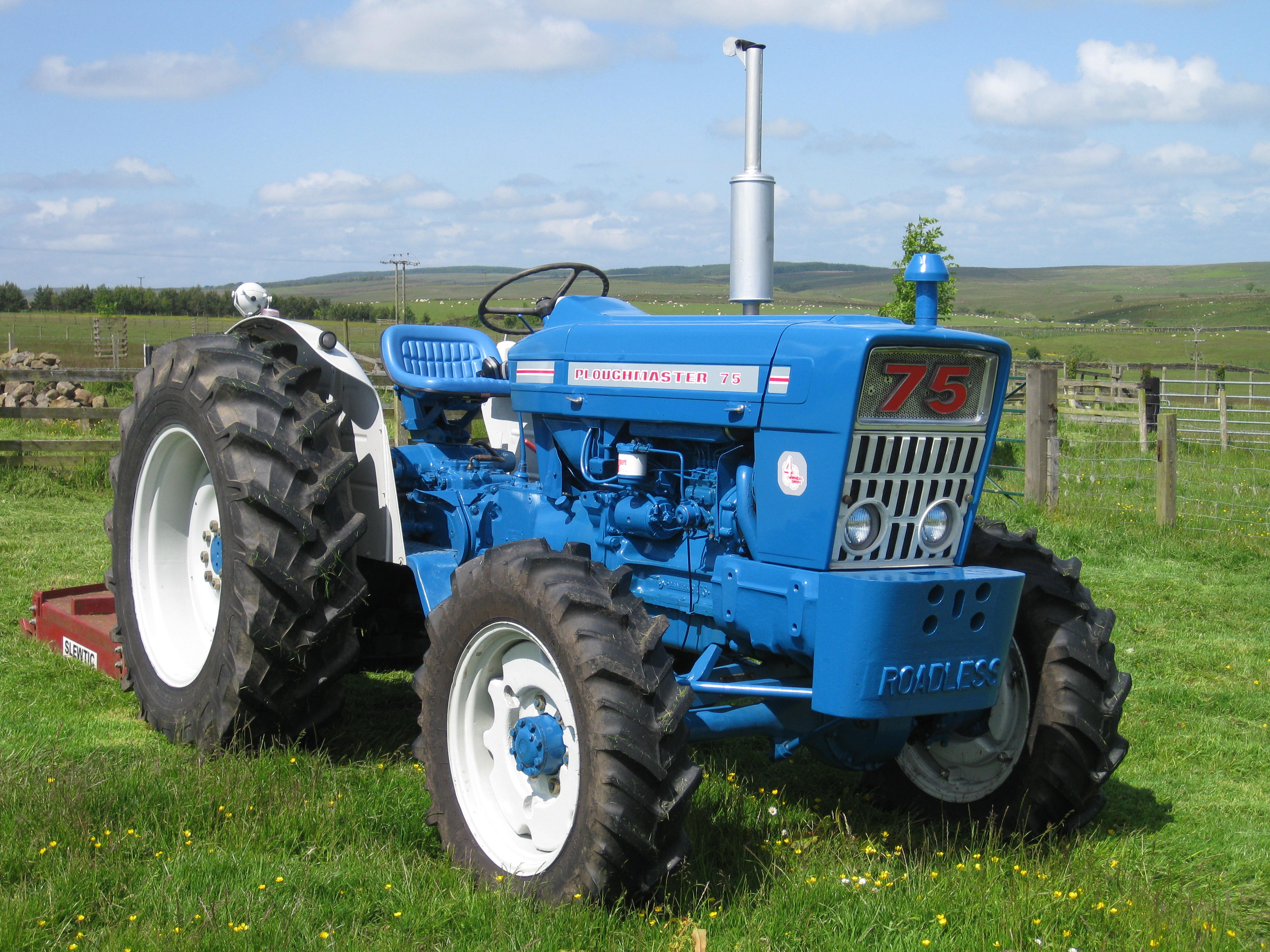 1975 ROADLESS Ploughmaster 75 4cylinder diesel TRACTOR Reg. No. KFT ...