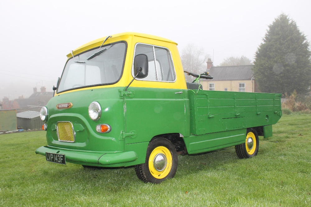 A BRITISH LEYLAND 1967 MORRIS COMMERCIAL J4 PICK UP DROPSIDE LORRY, in ...