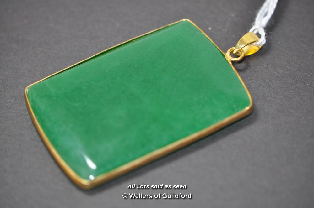 Chinese rectangular jade pendant with yellow metal mounts and ...