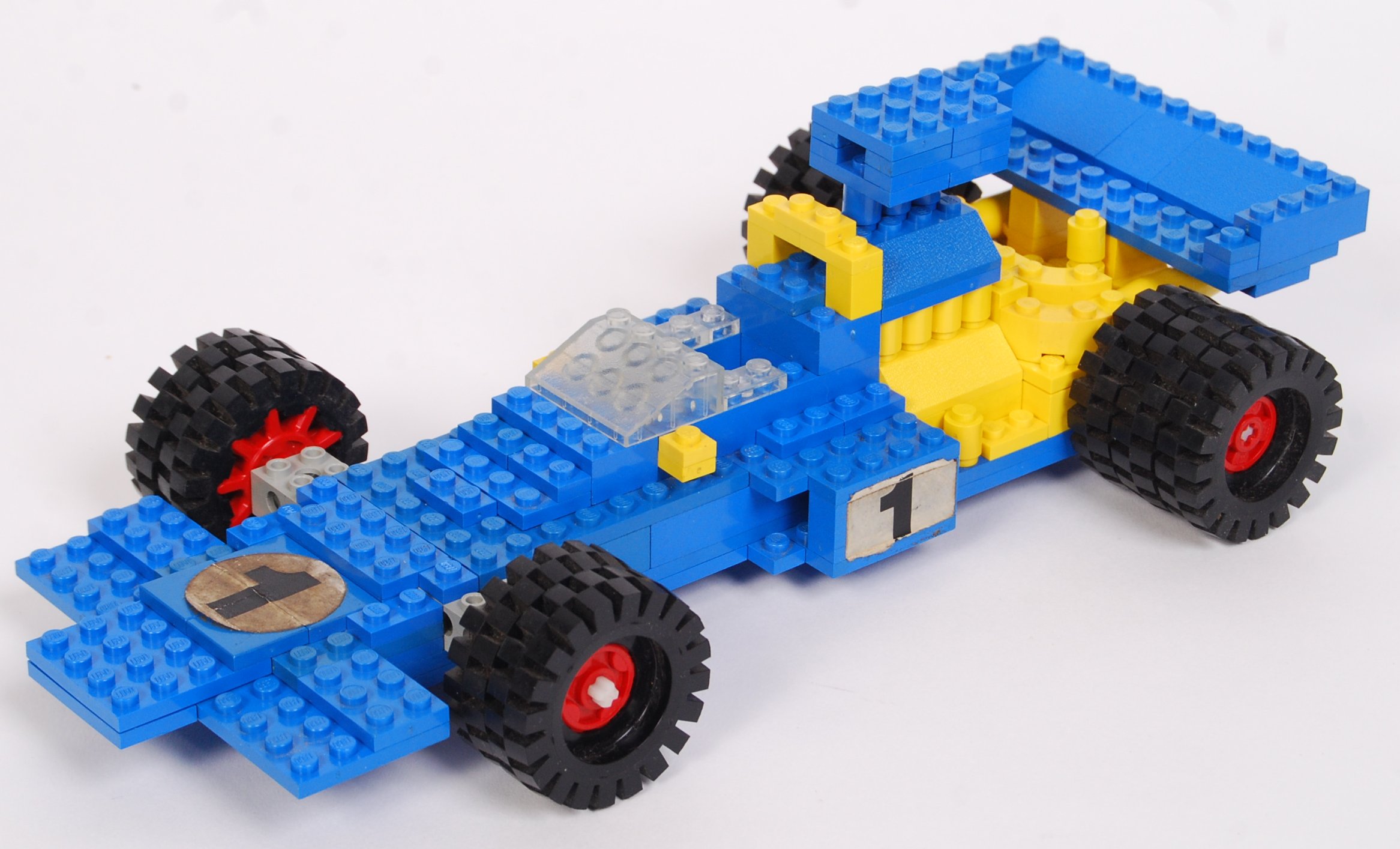 An original vintage (1975) Lego set No. 392 ' Formula One Shell Racing ...