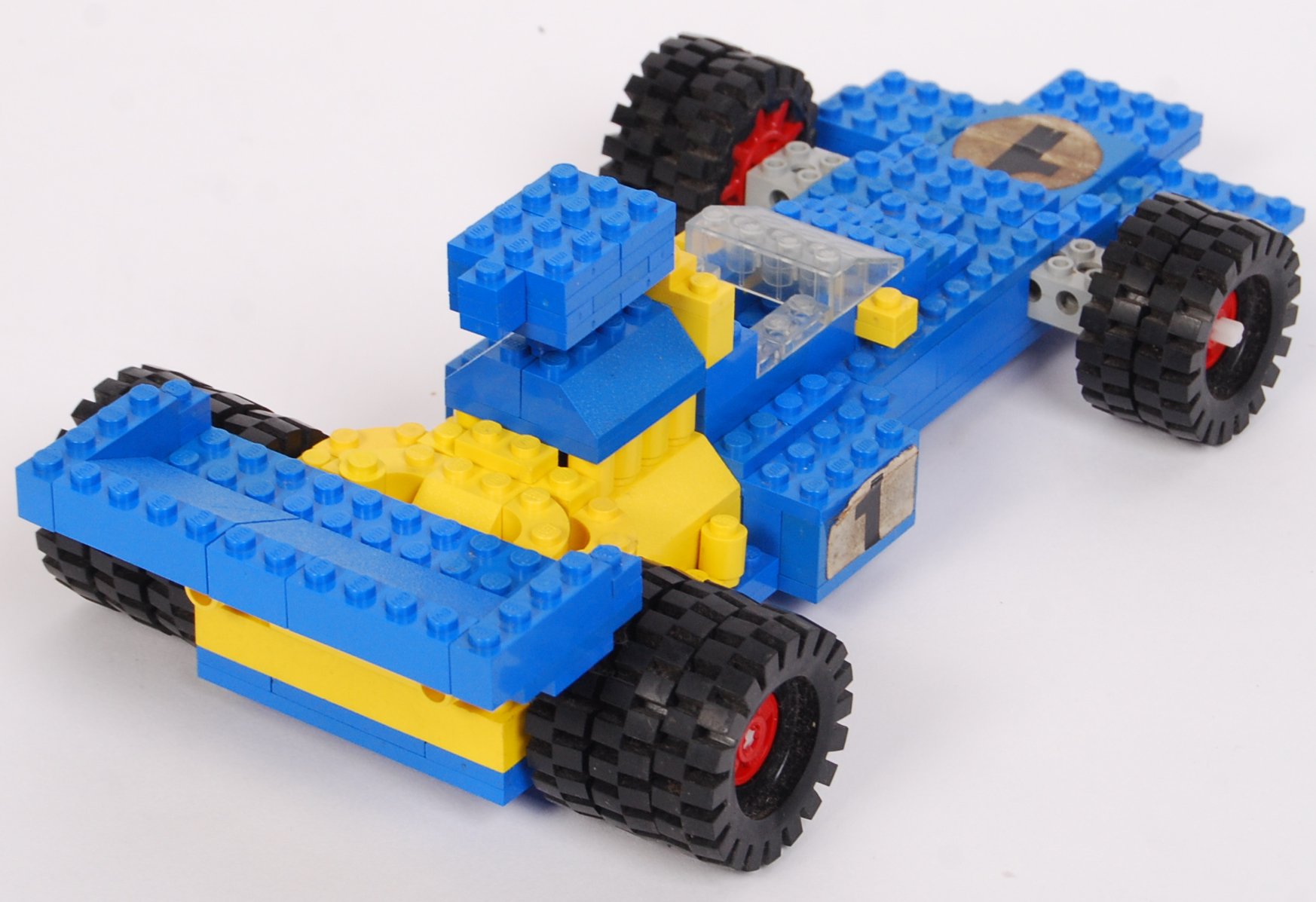 An original vintage (1975) Lego set No. 392 ' Formula One Shell Racing ...