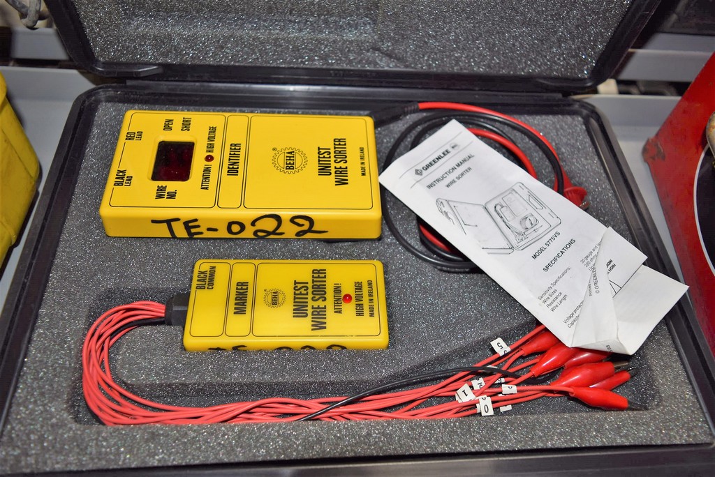 GREENLEE MODEL 5775VS UNITEST WIRE SORTER W/CASE