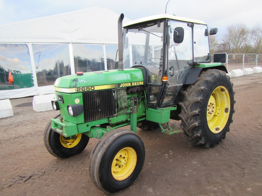 John Deere 2650 2wd Tractor c/w MC1 Cab. First Registered 15/8/1990 ...