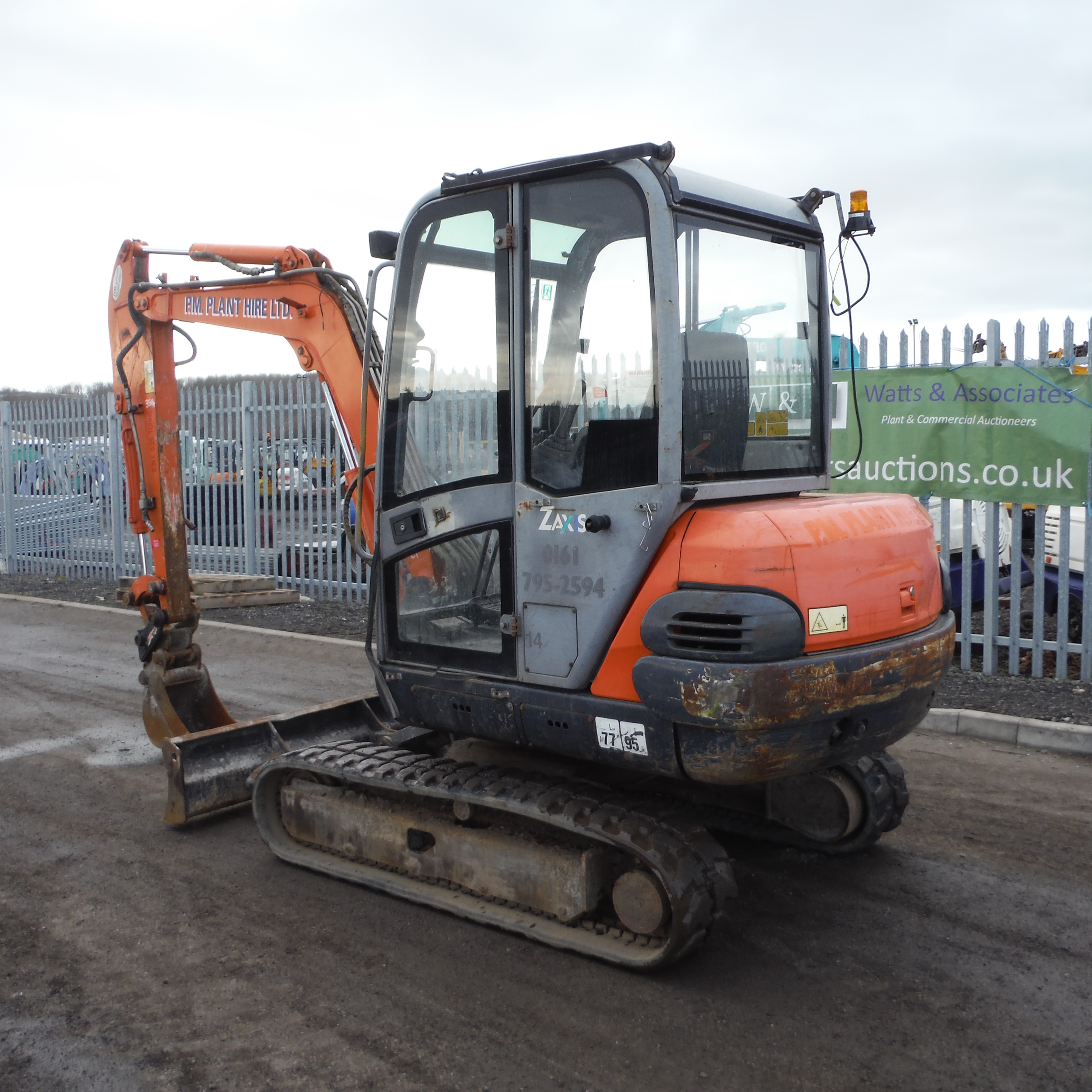 2005 HITACHI ZX30 3t rubber tracked excavator c/w Q/hitch, bucket ...