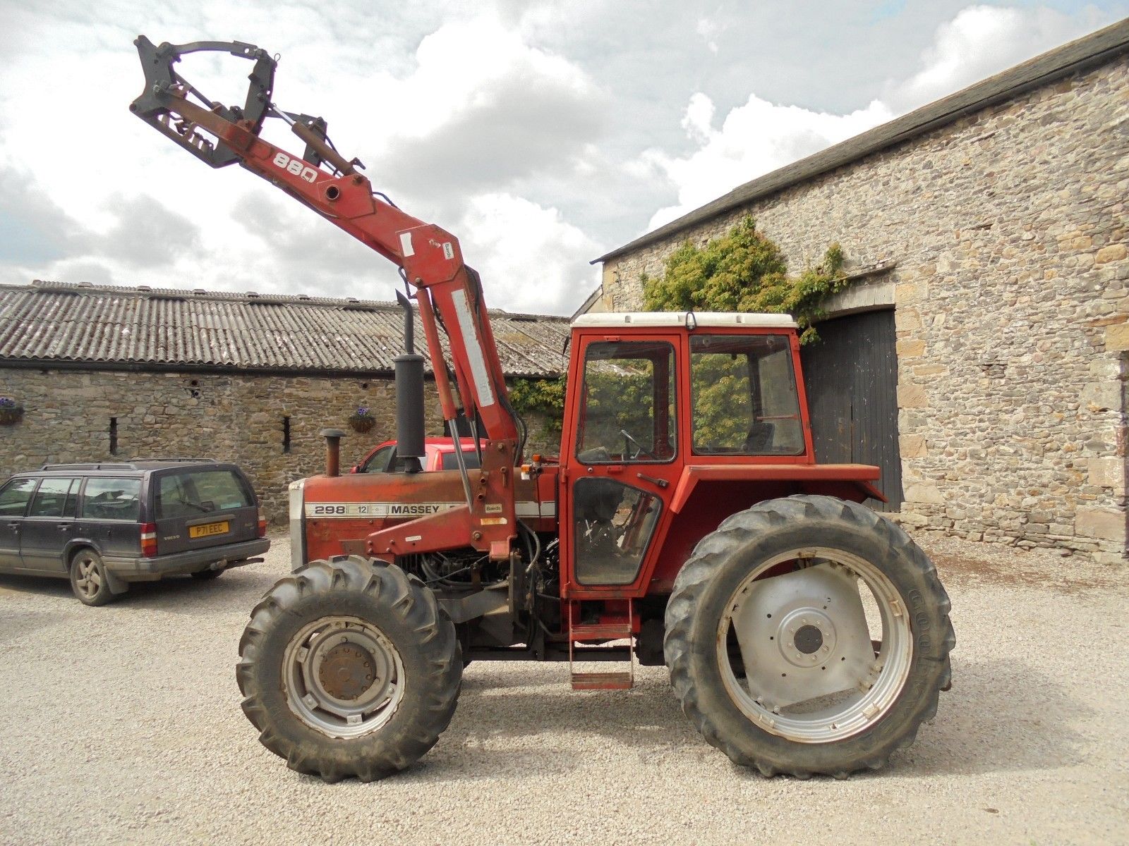 Massey Ferguson 298 with MF 880 power loader Perkins 4-cylinder diesel ...