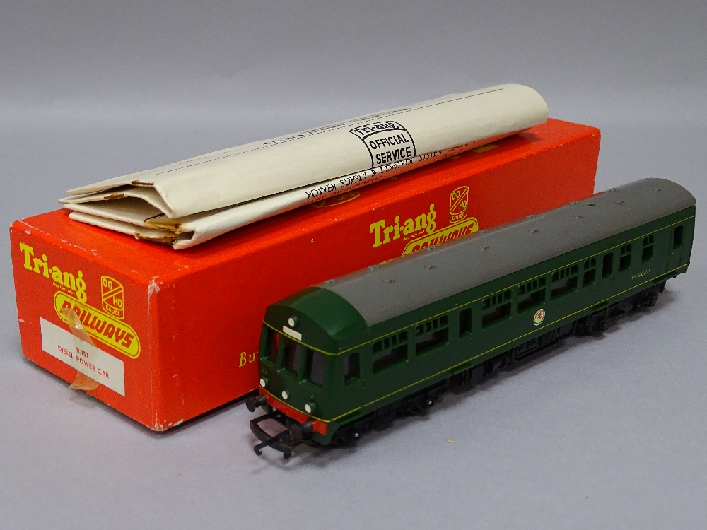 MODEL RAILWAY - Triang Hornby R157 diesel power car with R158 trailer ...