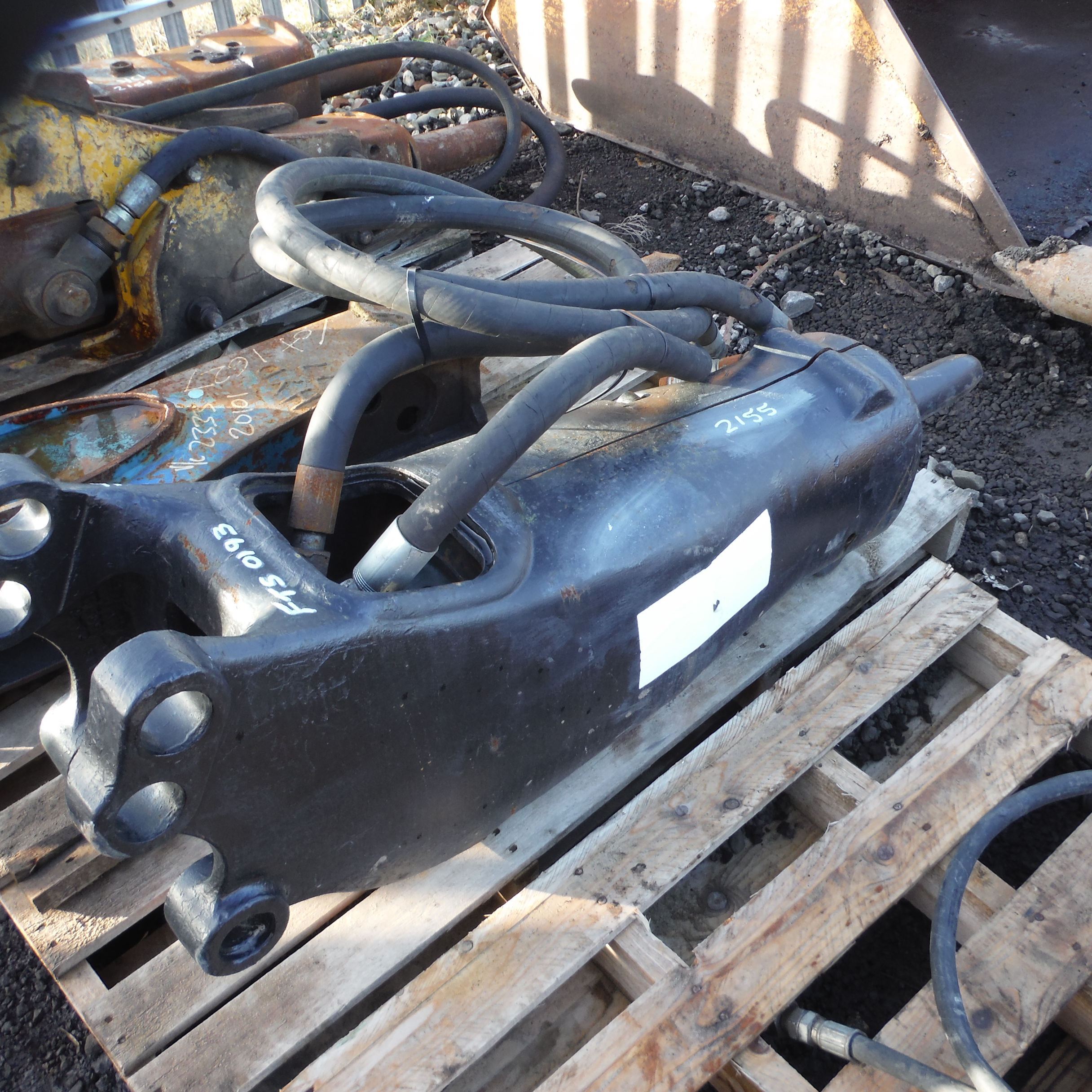 CAT H55 hydraulic machine breaker