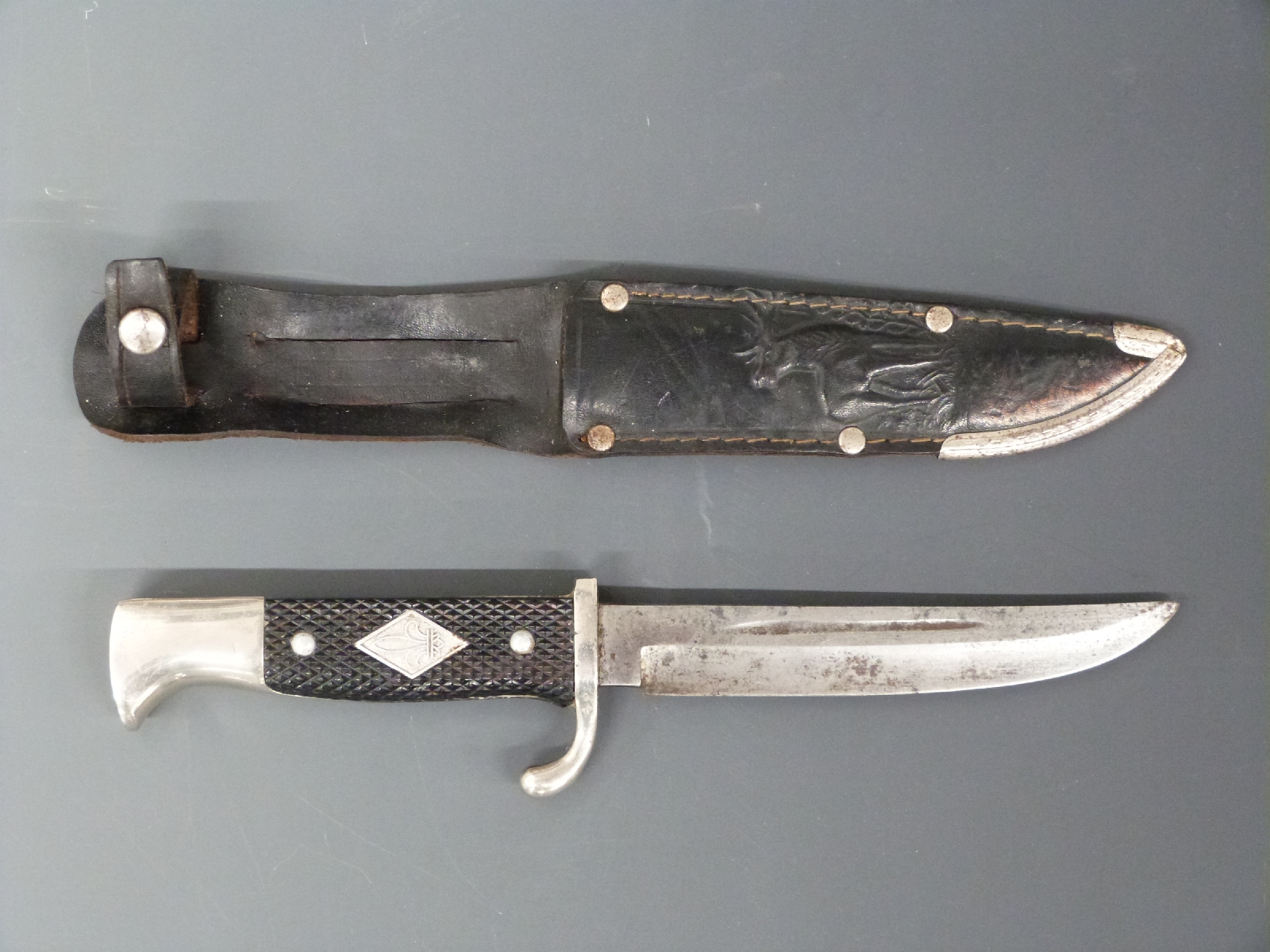 Linder Messer German Boy Scouts dagger with inset emblem to the ...