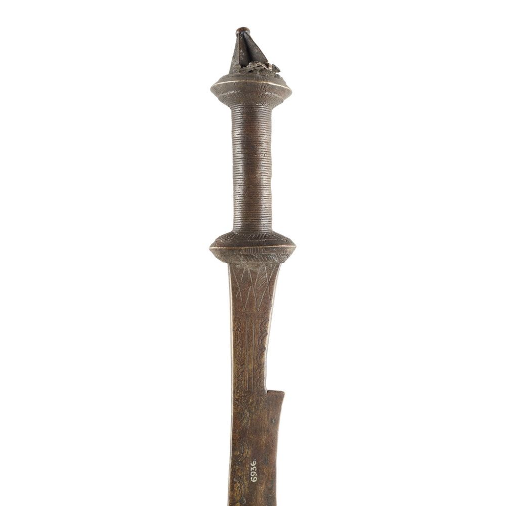 PITT RIVERS BENIN CEREMONIAL SWORD cast bronze, curving blade with a ...