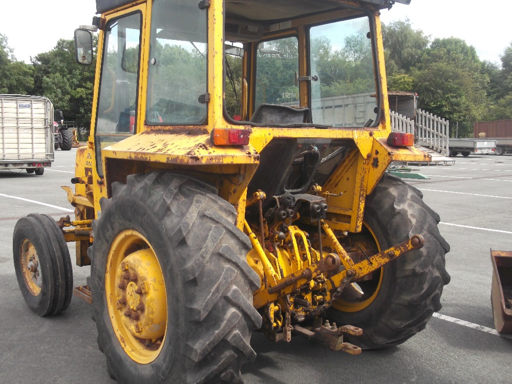 MASSEY FERGUSON 20F HIGHWAY TRACTOR -E