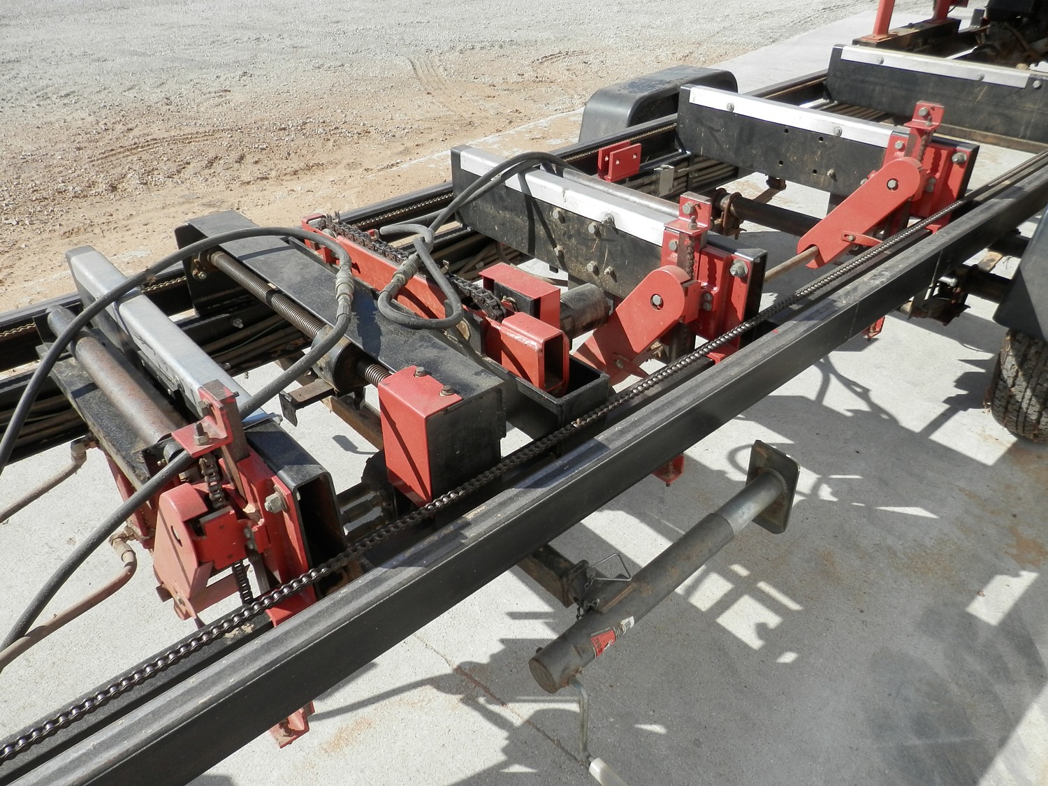 Timber King Model B-20 portable band saw rig, 28" dia. & 20' capacity ...