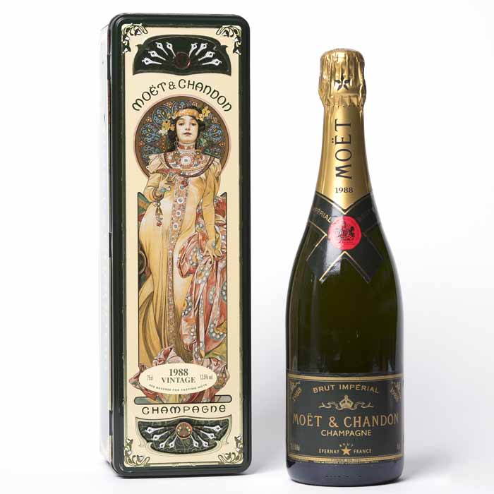 MOET & CHANDON 1988 VINTAGE ALPHONSE MUCHA EDITION An interesting ...