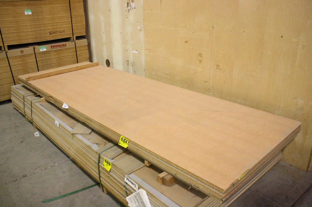 1 1/8'' X 4' X 12' PARTICLE BOARD MAPLE SHEETS