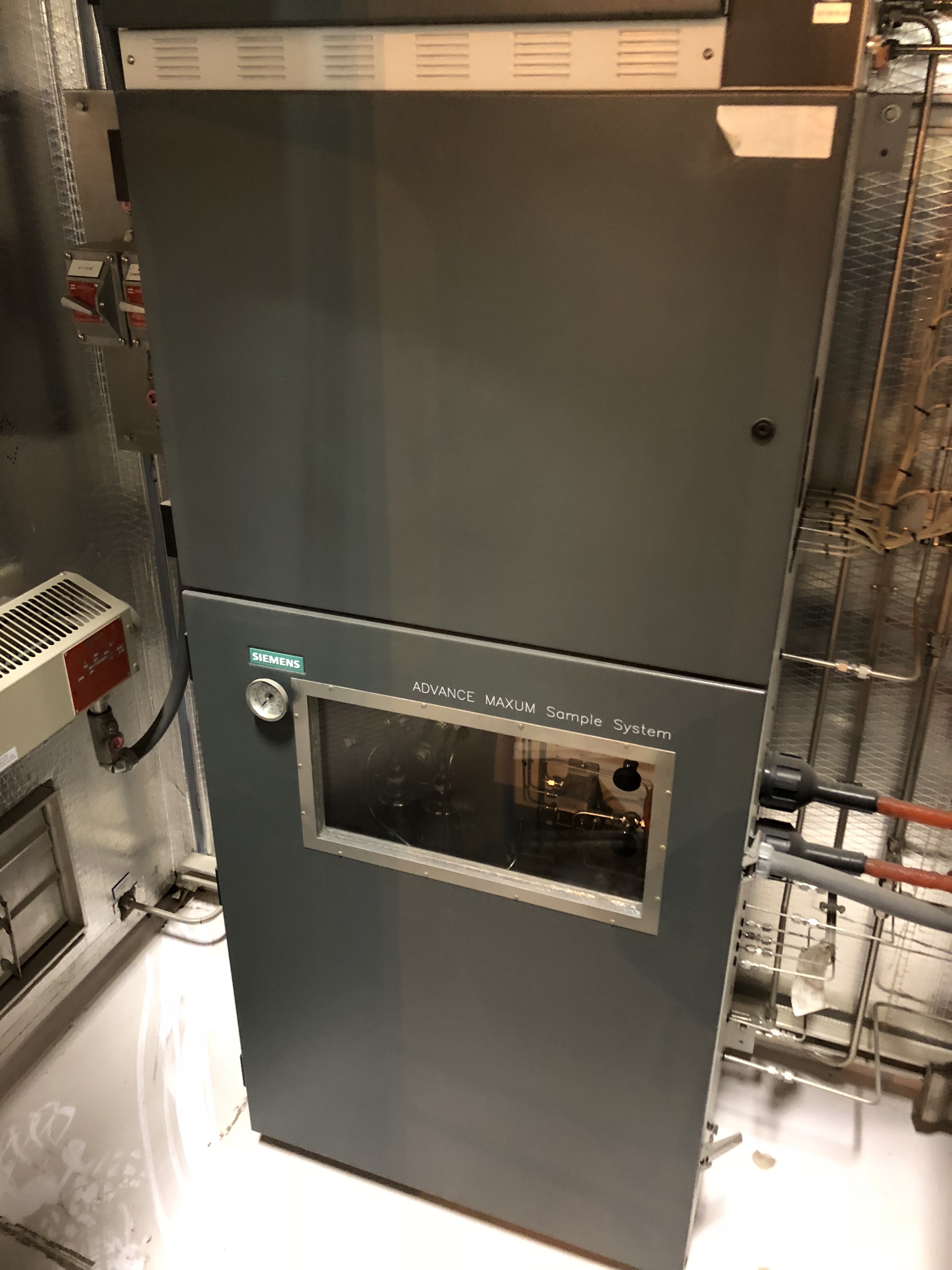 (2) Unused Siemens Advance Maxum Gas Chromatographs, Both Units are ...