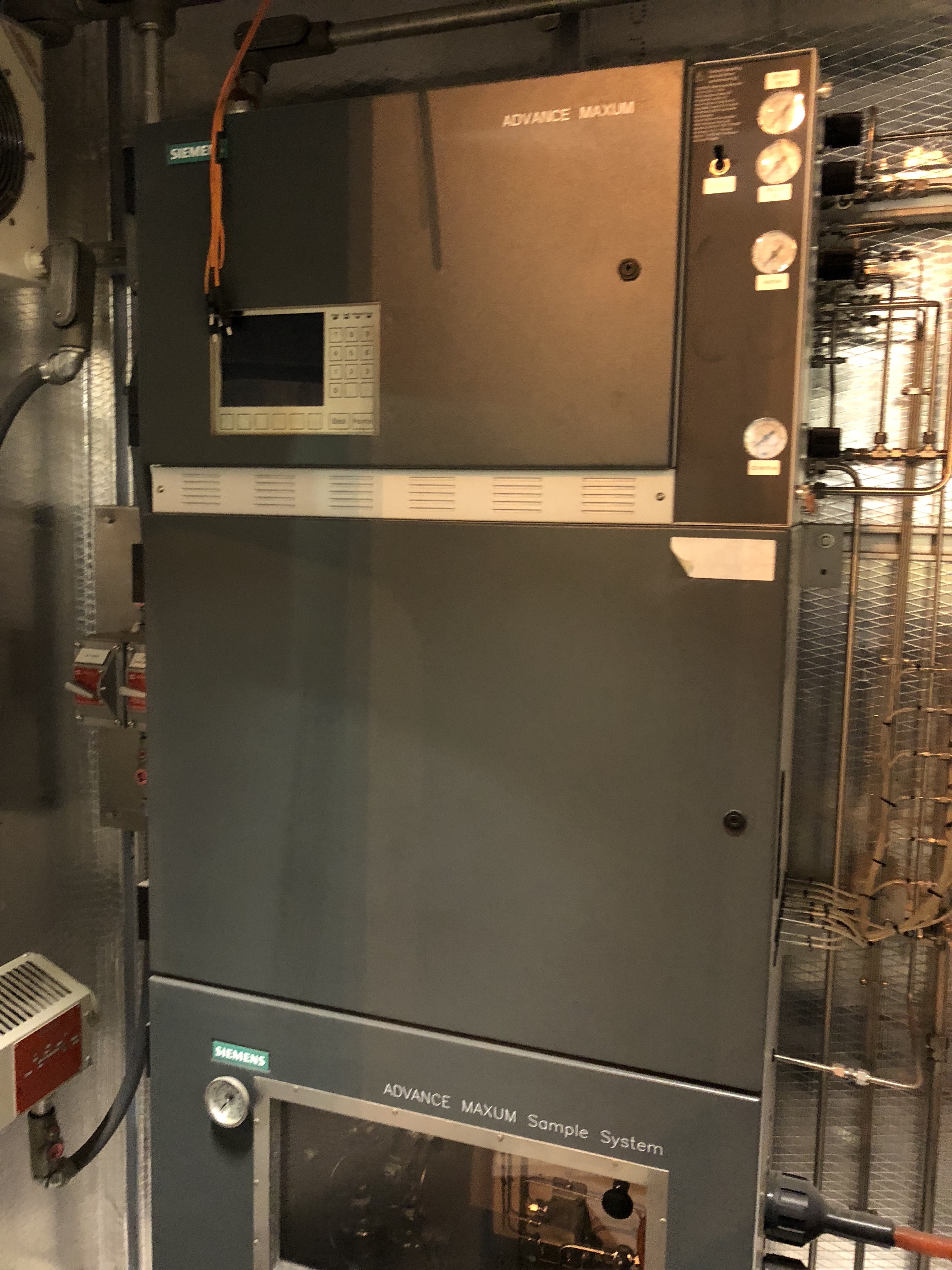 (2) Unused Siemens Advance Maxum Gas Chromatographs, Both Units are ...