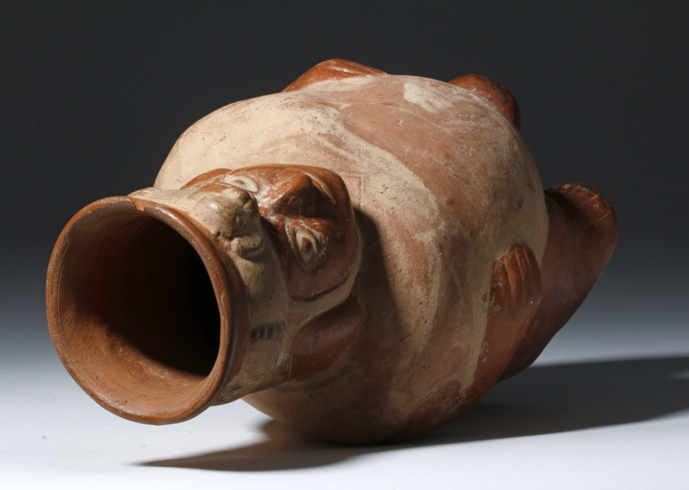 Pre-Columbian northern Peru Moche ca. 300 to 700 CE. Large pottery jar ...