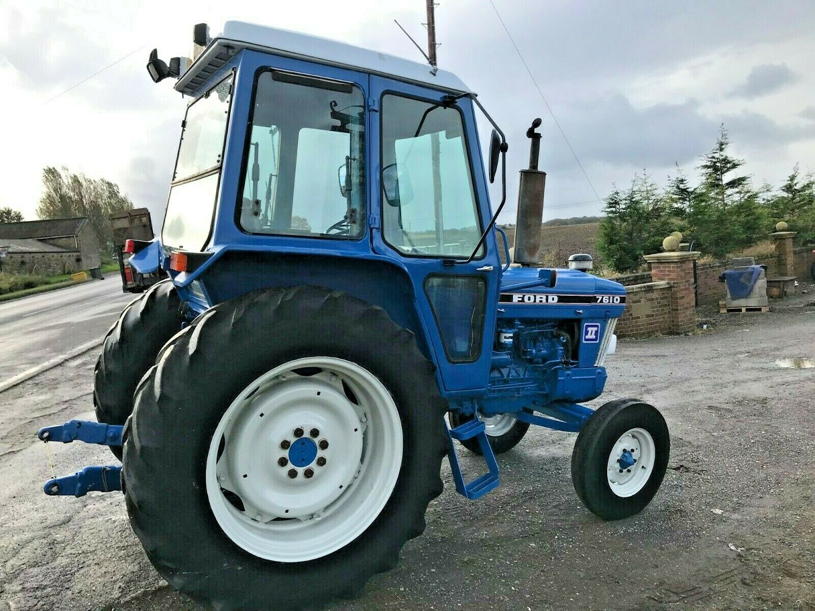 Ford 7610 Tractor. 2 wheel drive, 4 cylinder turbo engine, 3 point ...