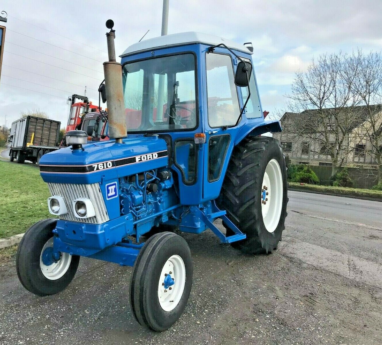 Ford 7610 Tractor. 2 wheel drive, 4 cylinder turbo engine, 3 point ...
