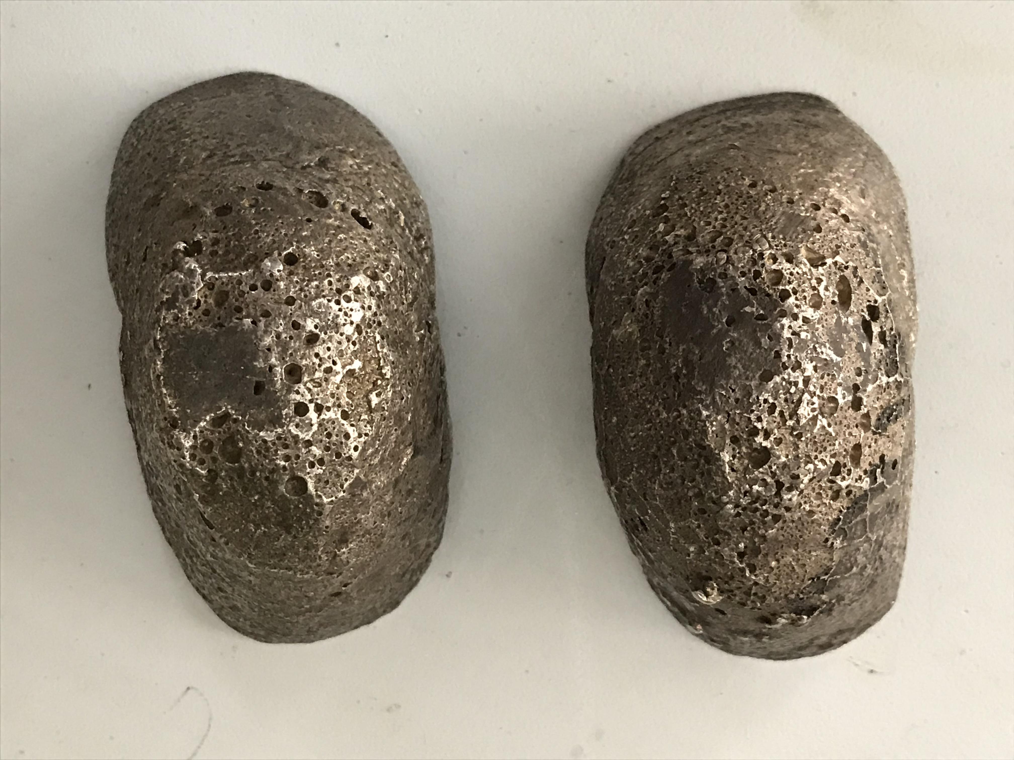 TWO CHINESE 'SYCEE' INGOTS Each of traditional form, approximately 374g ...