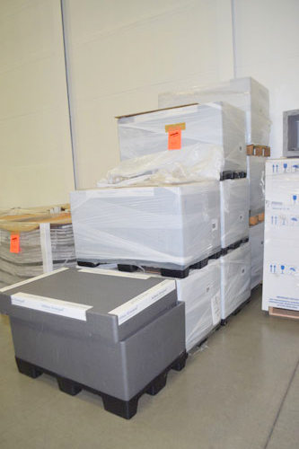 Lot Of (9) Softbox Silverpod Temperature controlled Pallet Shippers.