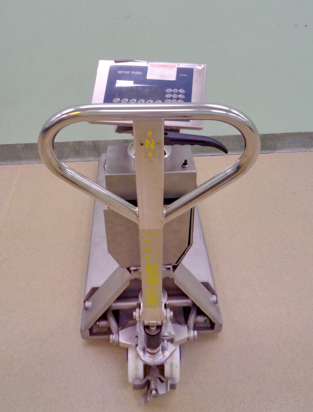 Mettler Toledo Stainless Steel Mobile Weighing System. Unit includes ...