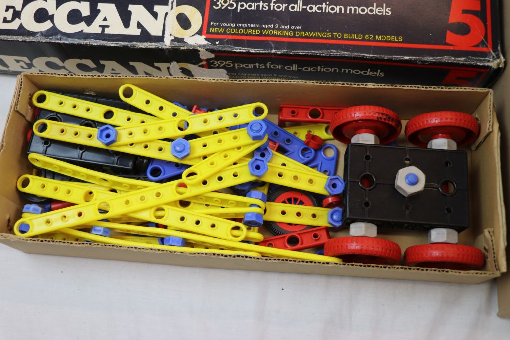 Selection to include a boxed Meccano 5 set, a box of plastic Meccano ...