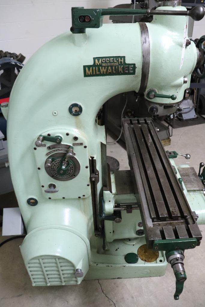 Milwaukee Model H Vintage Vertical milling machine Power X, Y, Z, 40 ...